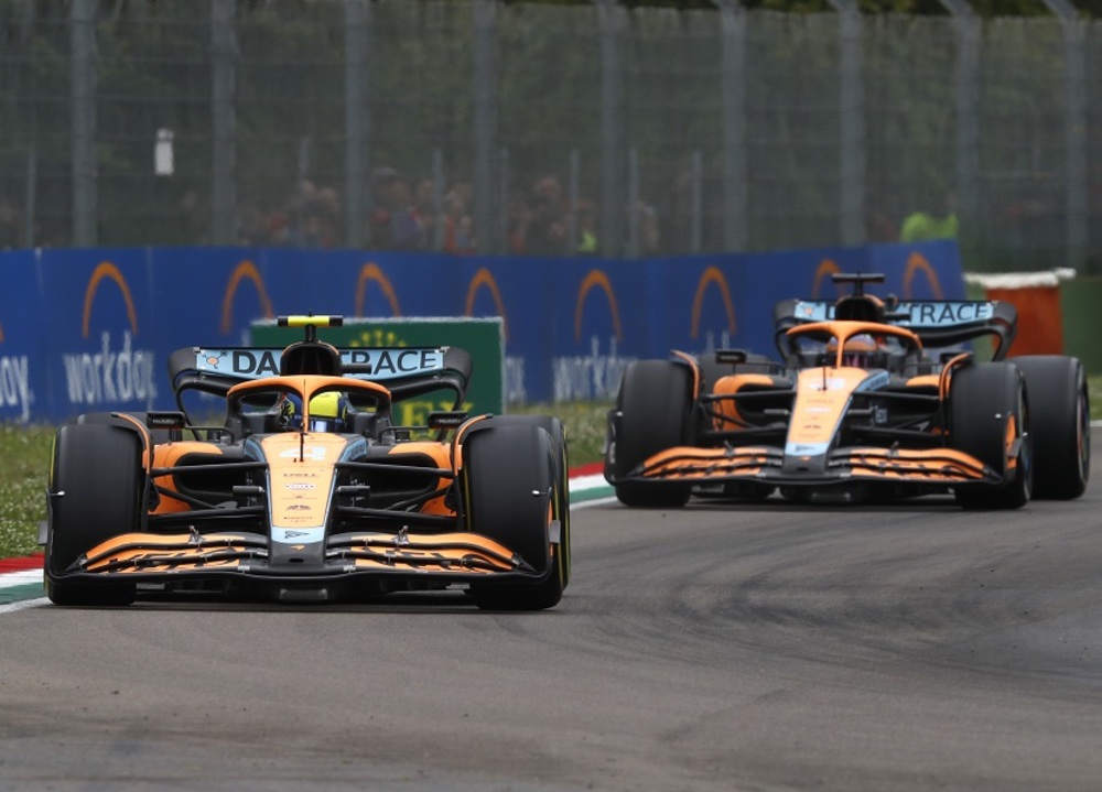 McLaren VIP Experience in Silverstone: Sunday Race | 希尔顿荣誉客会积分竞拍