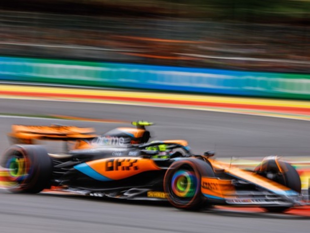 McLaren F1 Team VIP Experience in Las Vegas: Thursday Practice | 希尔顿荣誉客 ...