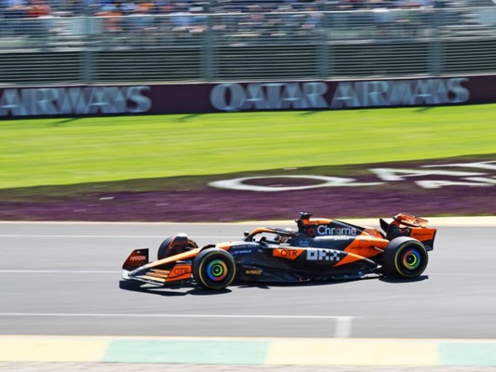 McLaren F1 Team VIP Experience in Silverstone: Saturday Qualifying ...