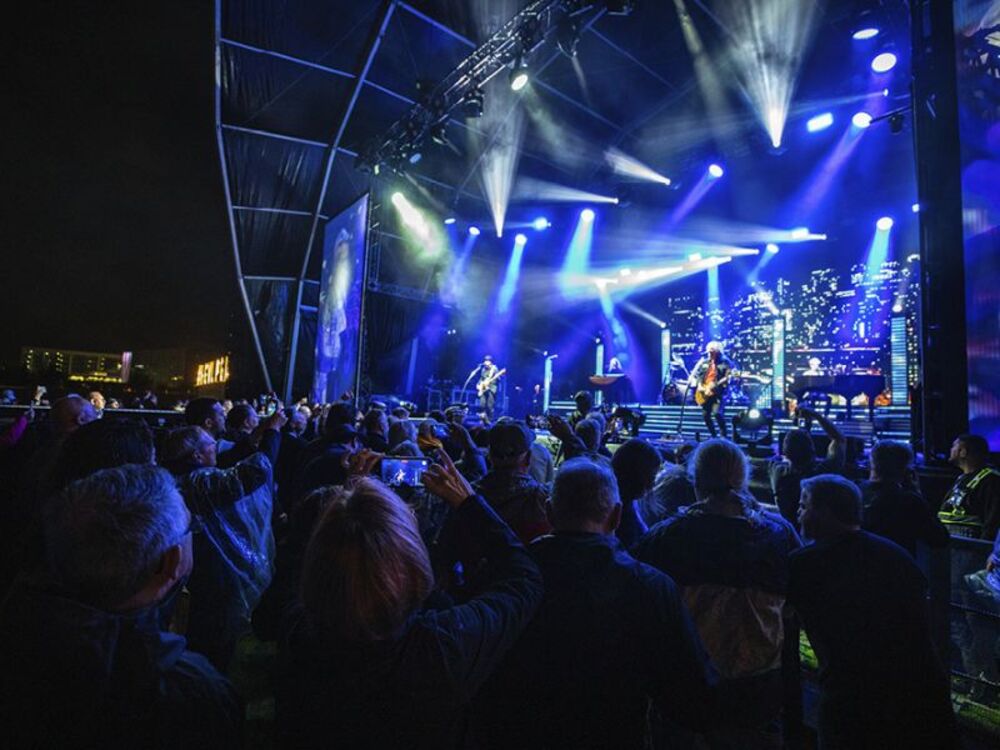 Thursday Concert & VIP Hospitality at the Hilton Grand Vacations ...